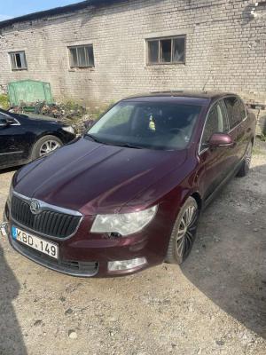 Sarkans Skoda SuperB 2008 Viļņa, ar dzinēja tilpumu 1.80 L un nobraukumu 293 tūkst. km par 1000 €, foto 3 vietnē AUTOMOTO.COM.LV
