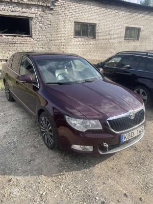 Sarkans Skoda SuperB 2008 Viļņa, ar dzinēja tilpumu 1.80 L un nobraukumu 293 tūkst. km par 1000 €, foto 4 vietnē AUTOMOTO.COM.LV