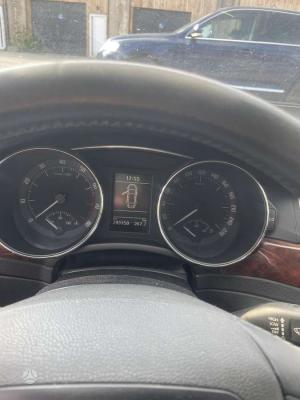 Sarkans Skoda SuperB 2008 Viļņa, ar dzinēja tilpumu 1.80 L un nobraukumu 293 tūkst. km par 1000 €, foto 9 vietnē AUTOMOTO.COM.LV
