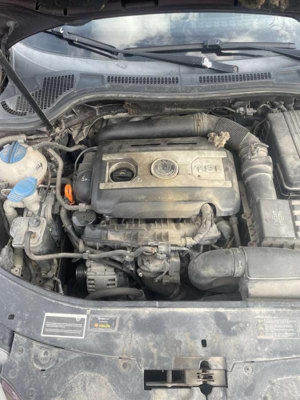 Sarkans Skoda SuperB 2008 Viļņa, ar dzinēja tilpumu 1.80 L un nobraukumu 293 tūkst. km par 1000 €, foto 11 vietnē AUTOMOTO.COM.LV