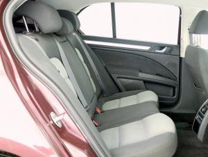 Red Skoda SuperB 2009 in Tallinn, with an engine capacity of 2.00 L and mileage of 288 thousand km for 1599 €, photo 15 on AUTOMOTO.COM.LV