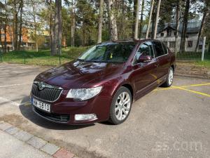 Красный Шкода Суперб 2010 в Рига, объемом двигателя 3.60 л и пробегом 175 тыс. км за 3000 €, фото 4 на AUTOMOTO.COM.LV