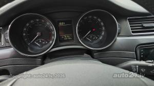 Красный Шкода Суперб 2012 в Таллин, объемом двигателя 1.60 л и пробегом 332 тыс. км за 3500 €, фото 9 на AUTOMOTO.COM.LV