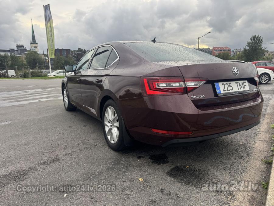 Red Skoda SuperB 2016 in Tallinn, with an engine capacity of 1.40 L and mileage of 146 thousand km for 12500 €, photo 3 on AUTOMOTO.COM.LV