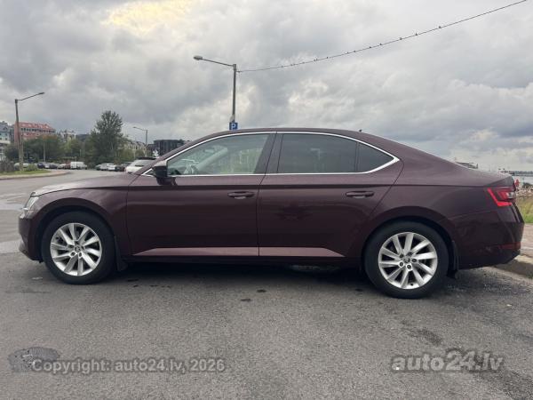 Sarkans Skoda SuperB 2016 Tallina, ar dzinēja tilpumu 1.40 L un nobraukumu 146 tūkst. km par 12500 €, foto 4 vietnē AUTOMOTO.COM.LV