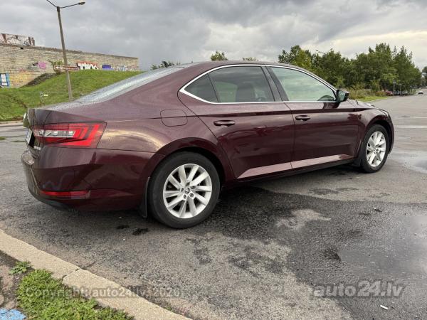 Sarkans Skoda SuperB 2016 Tallina, ar dzinēja tilpumu 1.40 L un nobraukumu 146 tūkst. km par 12500 €, foto 5 vietnē AUTOMOTO.COM.LV