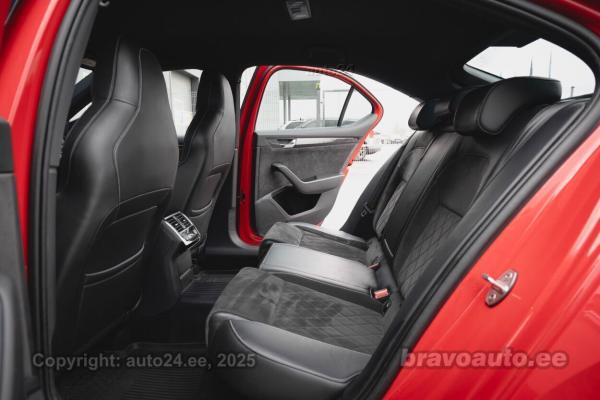 Red Skoda SuperB 2017 in Tartu, with an engine capacity of 1.40 L and mileage of 146 thousand km for 16900 €, photo 11 on AUTOMOTO.COM.LV