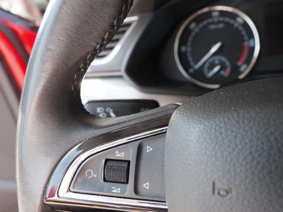 Sarkans Skoda SuperB 2018 Tallina, ar dzinēja tilpumu 2.00 L un nobraukumu 61 tūkst. km par 30000 €, foto 13 vietnē AUTOMOTO.COM.LV