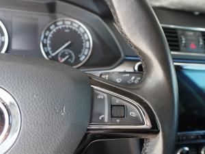 Sarkans Skoda SuperB 2018 Tallina, ar dzinēja tilpumu 2.00 L un nobraukumu 61 tūkst. km par 30000 €, foto 26 vietnē AUTOMOTO.COM.LV