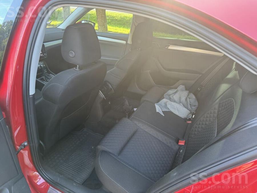 Red Skoda SuperB 2020 in Ogre, with an engine capacity of 2.00 L and mileage of 186 thousand km for 18985 €, photo 8 on AUTOMOTO.COM.LV