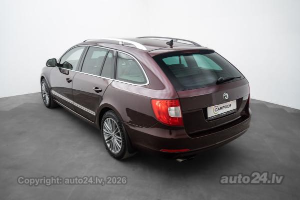 Sarkans Skoda SuperB 2010 Tallina, ar dzinēja tilpumu 2.00 L un nobraukumu 307 tūkst. km par 6999 €, foto 6 vietnē AUTOMOTO.COM.LV