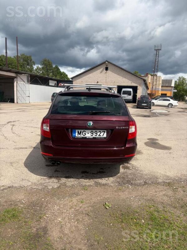 Sarkans Skoda SuperB 2013 Preiļi, ar dzinēja tilpumu 2.00 L un nobraukumu 326 tūkst. km par 5300 €, foto 2 vietnē AUTOMOTO.COM.LV
