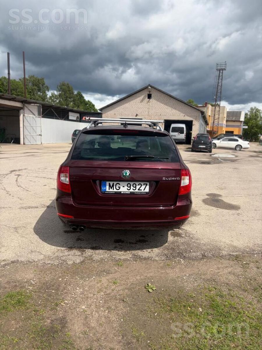 Sarkans Skoda SuperB 2013 Preiļi, ar dzinēja tilpumu 2.00 L un nobraukumu 326 tūkst. km par 5300 €, foto 3 vietnē AUTOMOTO.COM.LV