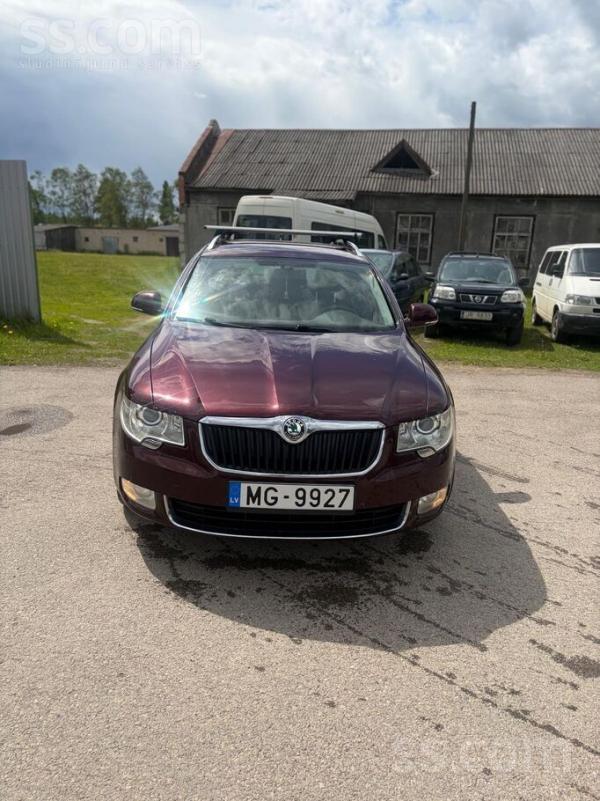 Sarkans Skoda SuperB 2013 Preiļi, ar dzinēja tilpumu 2.00 L un nobraukumu 326 tūkst. km par 5300 €, foto 5 vietnē AUTOMOTO.COM.LV