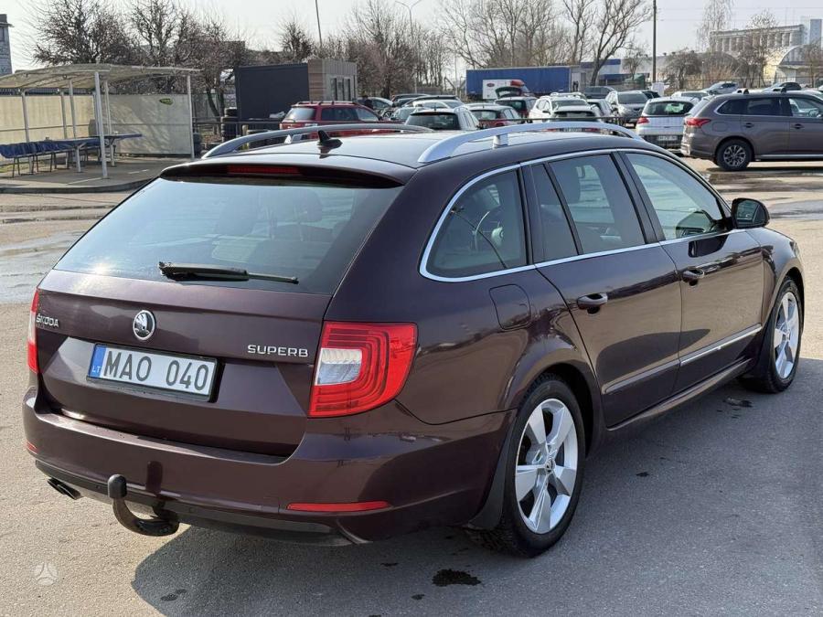 Red Skoda SuperB 2013 in Marijampole, with an engine capacity of 1.97 L and mileage of 250 thousand km for 5300 €, photo 6 on AUTOMOTO.COM.LV