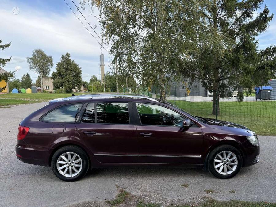 Sarkans Skoda SuperB 2014 Raseiniai, ar dzinēja tilpumu 1.97 L un nobraukumu 285 tūkst. km par 3450 €, foto 5 vietnē AUTOMOTO.COM.LV