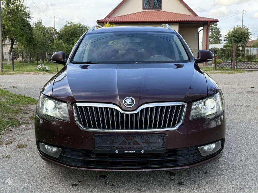 Sarkans Skoda SuperB 2014 Raseiniai, ar dzinēja tilpumu 1.97 L un nobraukumu 285 tūkst. km par 3450 €, foto 6 vietnē AUTOMOTO.COM.LV