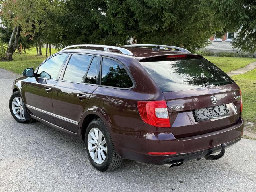 Sarkans Skoda SuperB 2014 Raseiniai, ar dzinēja tilpumu 1.97 L un nobraukumu 285 tūkst. km par 3450 €, foto 8 vietnē AUTOMOTO.COM.LV