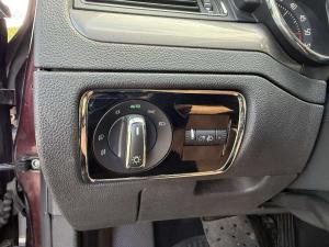 Sarkans Skoda SuperB 2014 Raseiniai, ar dzinēja tilpumu 1.97 L un nobraukumu 285 tūkst. km par 3450 €, foto 24 vietnē AUTOMOTO.COM.LV