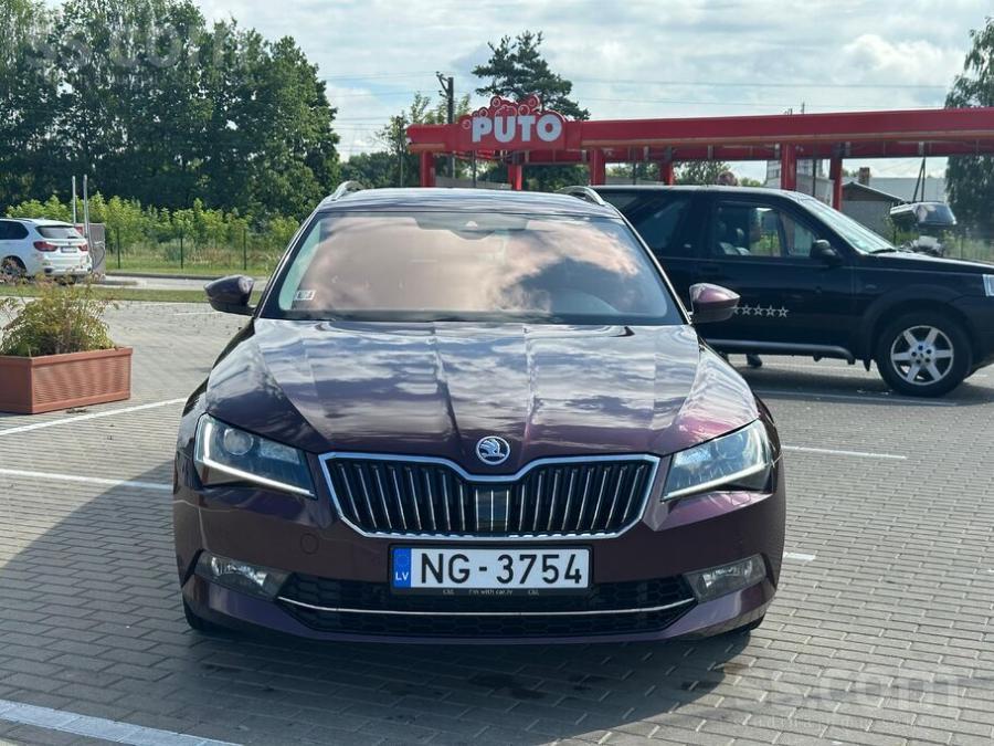 Red Skoda SuperB 2016 in Riga, with an engine capacity of 2.00 L and mileage of 168 thousand km for 17950 €, photo 4 on AUTOMOTO.COM.LV