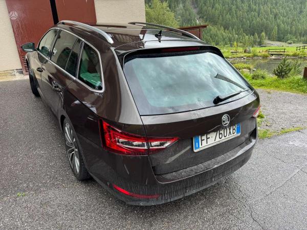 Sarkans Skoda SuperB 2016 Kauņa, ar dzinēja tilpumu 2.00 L un nobraukumu 137 tūkst. km par 14999 €, foto 4 vietnē AUTOMOTO.COM.LV