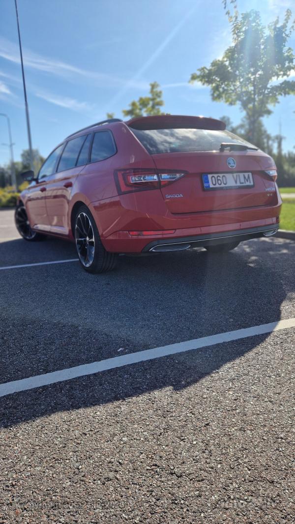 Red Skoda SuperB 2018 in Tallinn, with an engine capacity of 2.00 L and mileage of 219 thousand km for 19900 €, photo 9 on AUTOMOTO.COM.LV