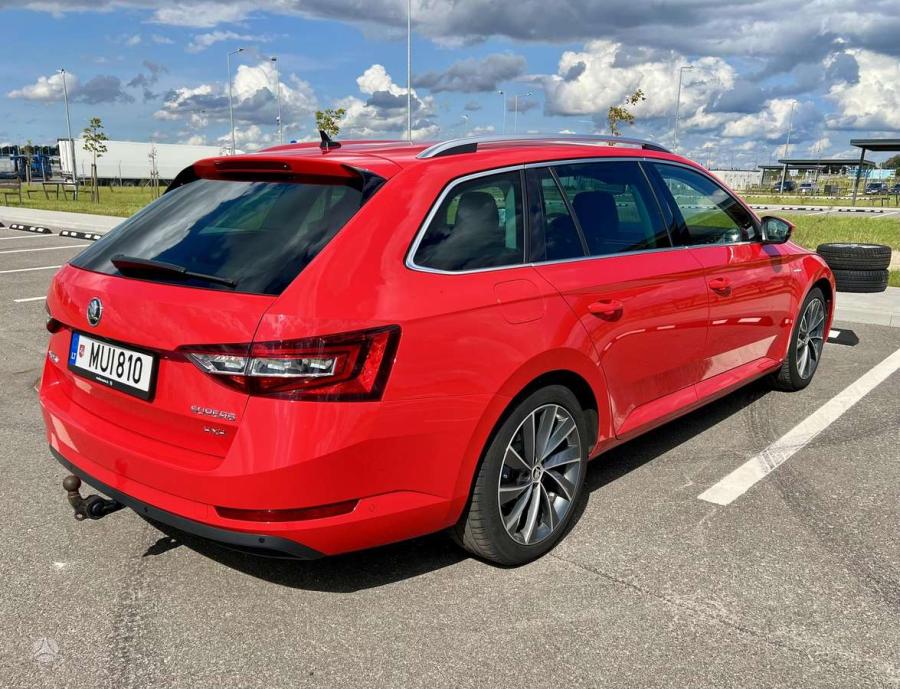 Red Skoda SuperB 2019 in Marijampole, with an engine capacity of 2.00 L and mileage of 175 thousand km for 17800 €, photo 6 on AUTOMOTO.COM.LV