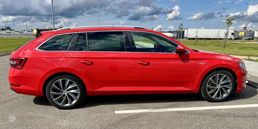 Red Skoda SuperB 2019 in Marijampole, with an engine capacity of 2.00 L and mileage of 175 thousand km for 17800 €, photo 7 on AUTOMOTO.COM.LV