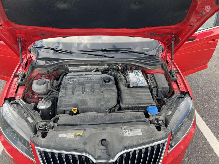 Red Skoda SuperB 2019 in Marijampole, with an engine capacity of 2.00 L and mileage of 175 thousand km for 17800 €, photo 10 on AUTOMOTO.COM.LV