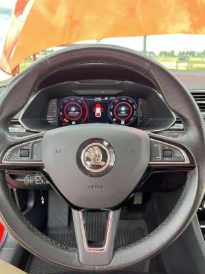 Red Skoda SuperB 2019 in Marijampole, with an engine capacity of 2.00 L and mileage of 175 thousand km for 17800 €, photo 13 on AUTOMOTO.COM.LV