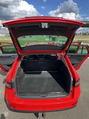 Red Skoda SuperB 2019 in Marijampole, with an engine capacity of 2.00 L and mileage of 175 thousand km for 17800 €, photo 18 on AUTOMOTO.COM.LV