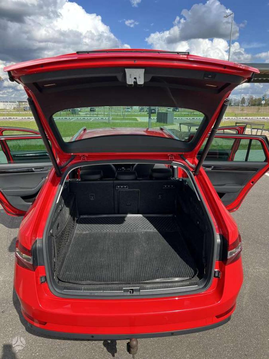 Red Skoda SuperB 2019 in Marijampole, with an engine capacity of 2.00 L and mileage of 175 thousand km for 17800 €, photo 18 on AUTOMOTO.COM.LV