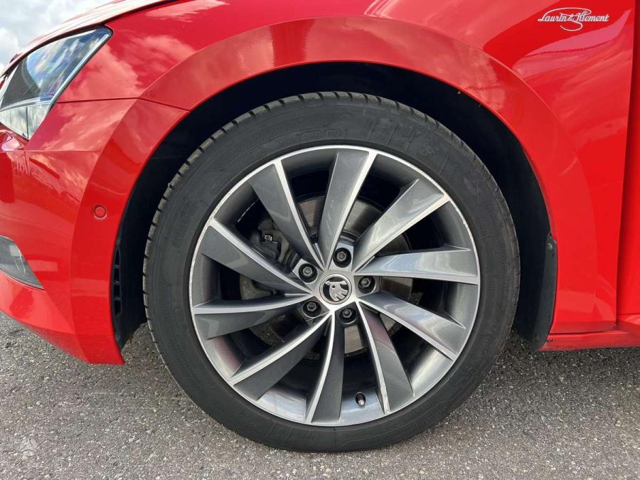 Red Skoda SuperB 2019 in Marijampole, with an engine capacity of 2.00 L and mileage of 175 thousand km for 17800 €, photo 23 on AUTOMOTO.COM.LV