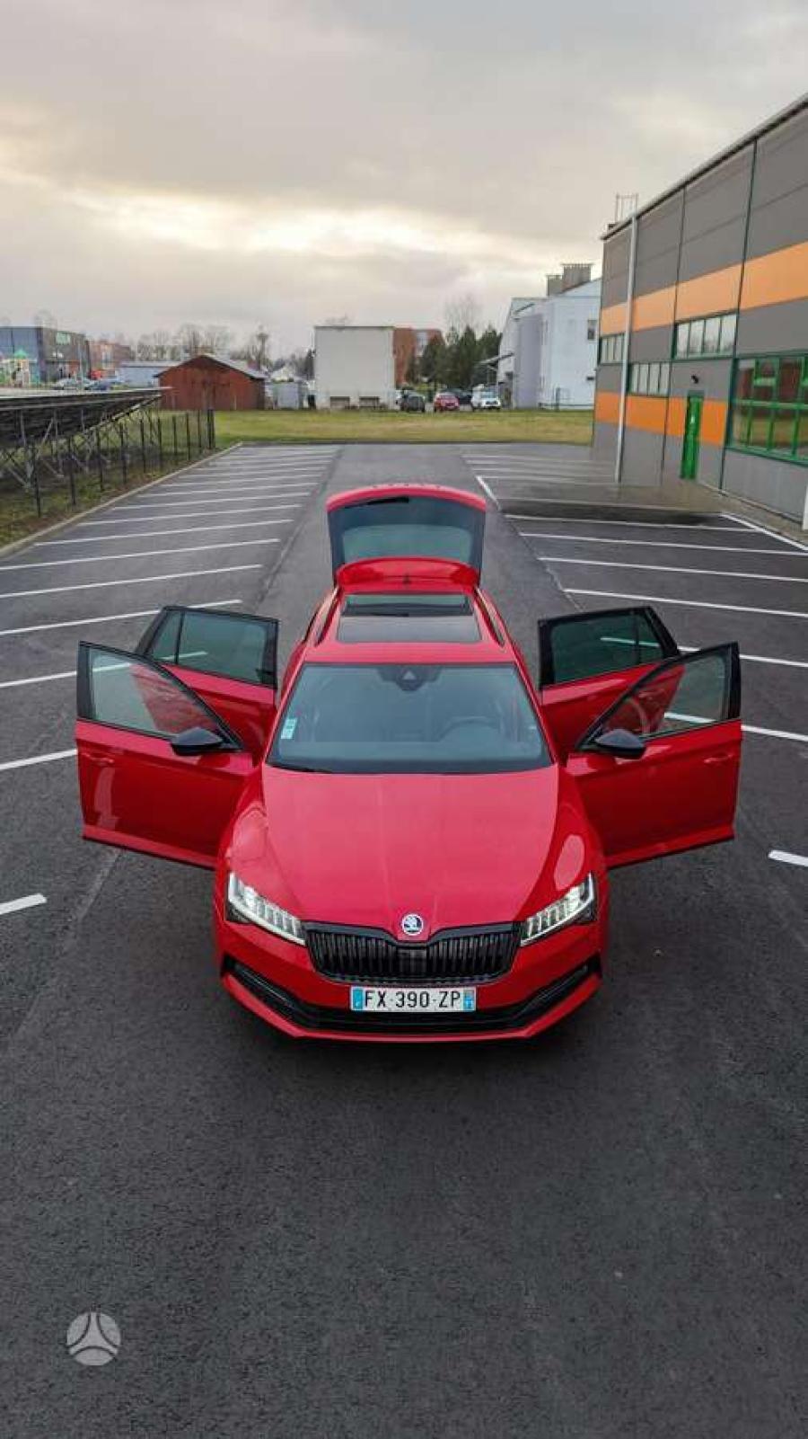 Red Skoda SuperB 2021 in Pasvalys, with an engine capacity of 1.97 L and mileage of 354 thousand km for 18700 €, photo 17 on AUTOMOTO.COM.LV