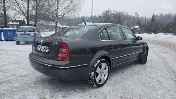 Skoda SuperB 2003 in Prienai, with an engine capacity of 2.50 L and mileage of 241 thousand km for 1450 €, photo 6 on AUTOMOTO.COM.LV