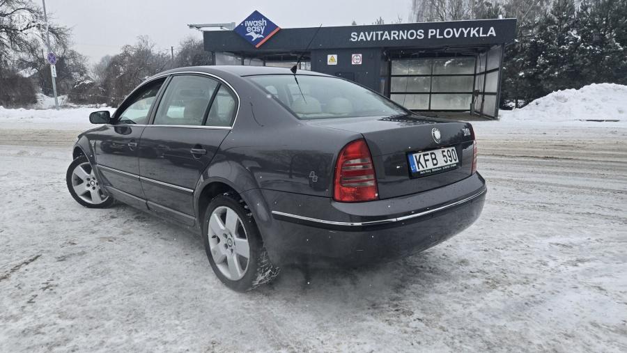 Skoda SuperB 2003 Prienai, ar dzinēja tilpumu 2.50 L un nobraukumu 241 tūkst. km par 1450 €, foto 8 vietnē AUTOMOTO.COM.LV