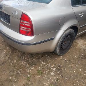 Skoda SuperB 2003 in Kaunas, with an engine capacity of 2.80 L and mileage of 200 thousand km for 1500 €, photo 3 on AUTOMOTO.COM.LV