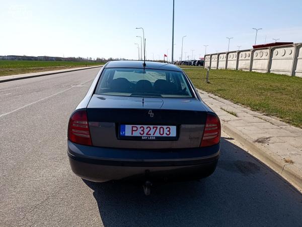 Skoda SuperB 2004 Panevēža, ar dzinēja tilpumu 2.50 L un nobraukumu 390 tūkst. km par 750 €, foto 6 vietnē AUTOMOTO.COM.LV