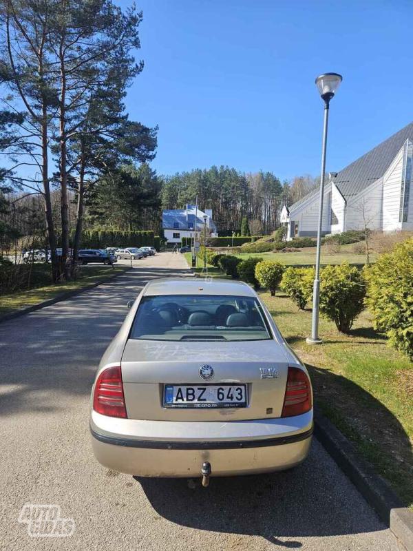 Skoda SuperB 2004 in Vievis, with an engine capacity of 1.90 L and mileage of 285 thousand km for 950 €, photo 6 on AUTOMOTO.COM.LV