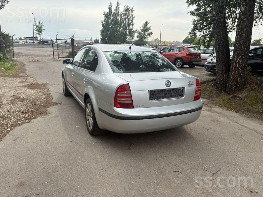 Skoda SuperB 2004 Rīga, ar dzinēja tilpumu 1.80 L un nobraukumu 0 tūkst. km par 2990 €, foto 9 vietnē AUTOMOTO.COM.LV