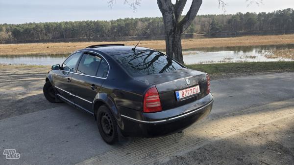 Skoda SuperB 2005 in Prienai, with an engine capacity of 2.50 L and mileage of 306 thousand km for 1250 €, photo 4 on AUTOMOTO.COM.LV