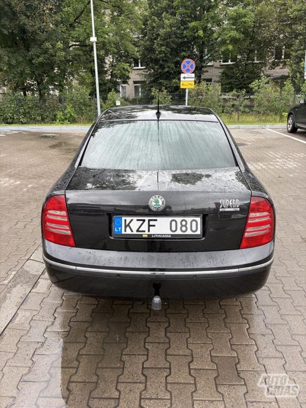 Skoda SuperB 2006 in Vilnius, with an engine capacity of 2.50 L and mileage of 174 thousand km for 1200 €, photo 7 on AUTOMOTO.COM.LV