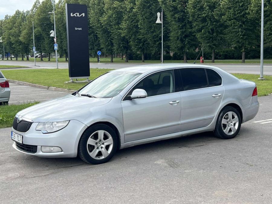 Skoda SuperB 2008 Narva, ar dzinēja tilpumu 2.00 L un nobraukumu 486 tūkst. km par 999 €, foto 1 vietnē AUTOMOTO.COM.LV