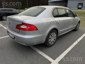 Skoda SuperB 2009 Rīga, ar dzinēja tilpumu 1.90 L un nobraukumu 420 tūkst. km par 3350 €, foto 5 vietnē AUTOMOTO.COM.LV