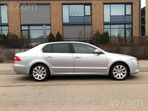 Skoda SuperB 2009 in Riga, with an engine capacity of 2.00 L and mileage of 356 thousand km for 3445 €, photo 4 on AUTOMOTO.COM.LV