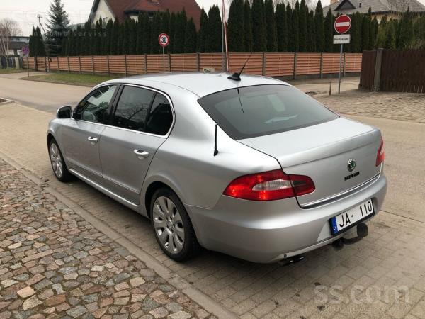 Skoda SuperB 2009 in Riga, with an engine capacity of 2.00 L and mileage of 356 thousand km for 3445 €, photo 5 on AUTOMOTO.COM.LV