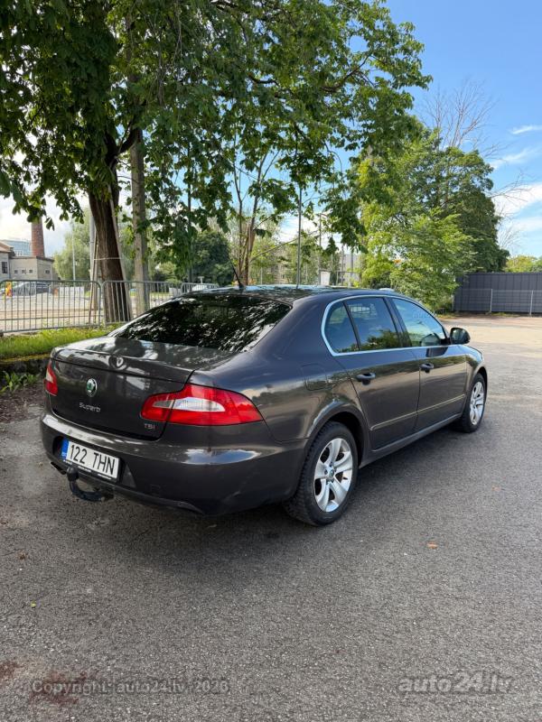 Skoda SuperB 2009 Tallina, ar dzinēja tilpumu 1.80 L un nobraukumu 341 tūkst. km par 999 €, foto 4 vietnē AUTOMOTO.COM.LV