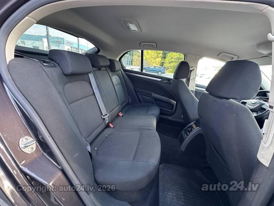 Skoda SuperB 2009 in Tallinn, with an engine capacity of 1.80 L and mileage of 341 thousand km for 999 €, photo 13 on AUTOMOTO.COM.LV