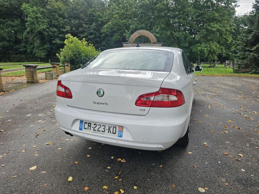 Skoda SuperB 2013 Tauragė, ar dzinēja tilpumu 1.60 L un nobraukumu 281 tūkst. km par 4000 €, foto 9 vietnē AUTOMOTO.COM.LV