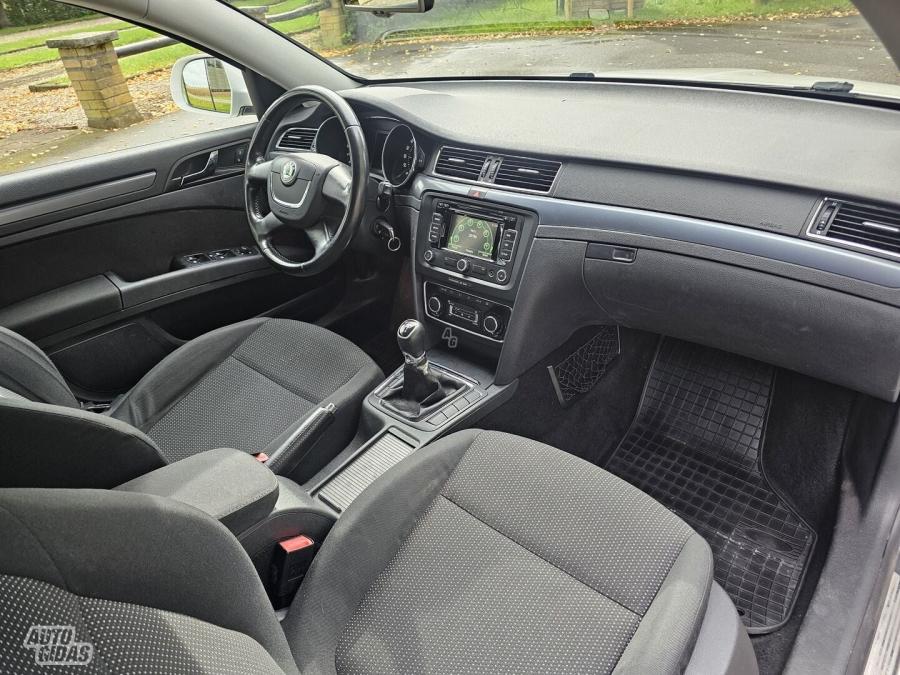 Skoda SuperB 2013 Tauragė, ar dzinēja tilpumu 1.60 L un nobraukumu 281 tūkst. km par 4000 €, foto 17 vietnē AUTOMOTO.COM.LV